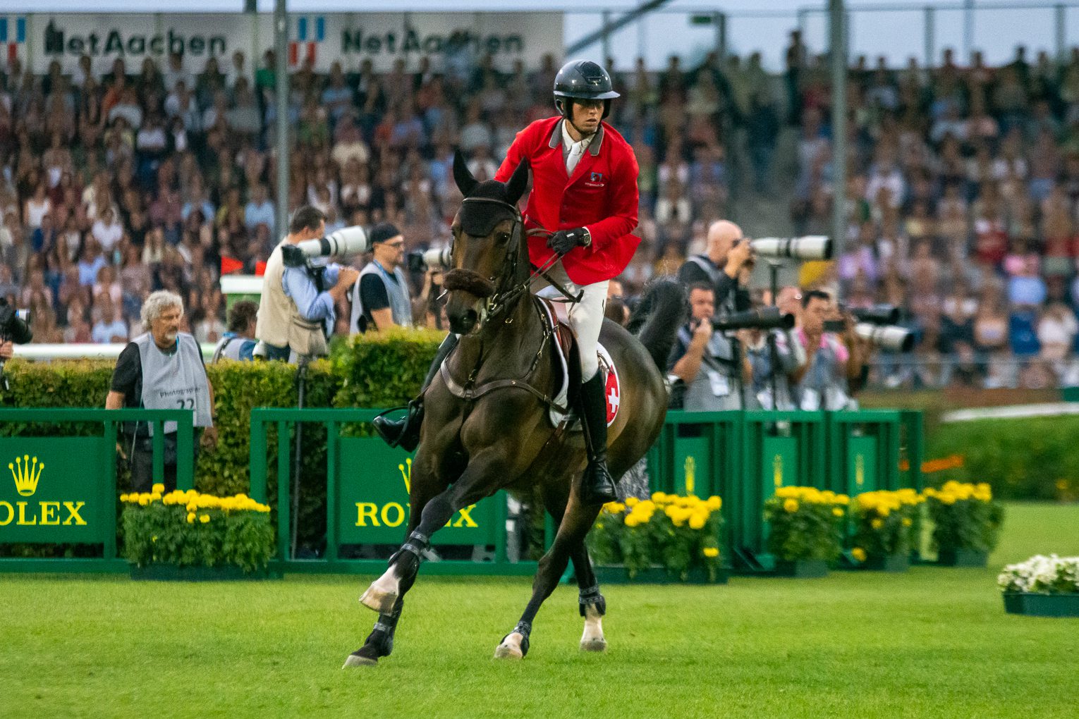 Martin Fuchs und Commissar Pezi-9806 - Reitsport Portal